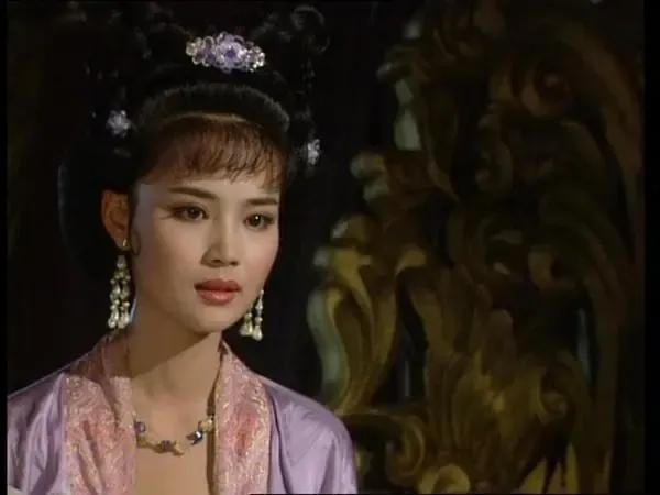 The legendary road of the female prime minister, the advanced road of a ...