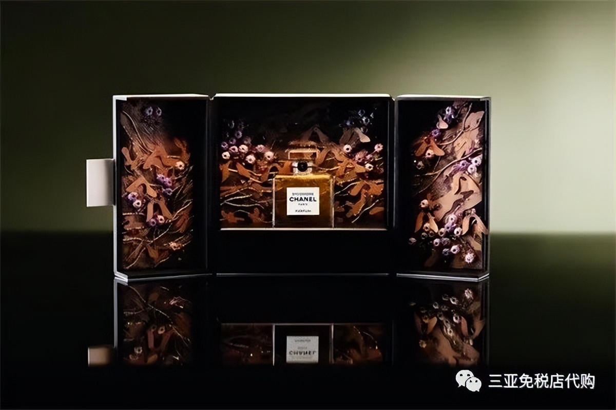 Chanel's 92-year-old perfume mansion "Sycamore Shadow Wood Essence ...