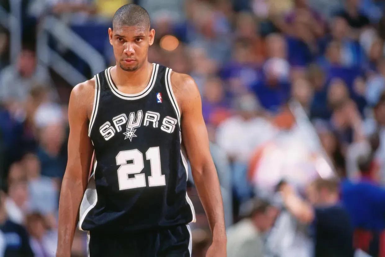 US media lists the 10 best players in the 1999-00 NBA season, who are ...