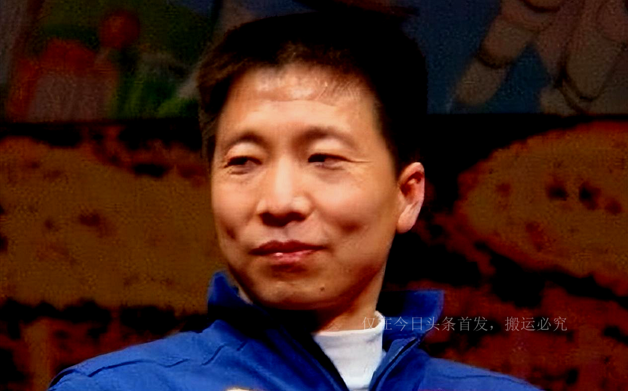 In 2003, Yang Liwei heard a terrible "knock on the door" in space, and ...
