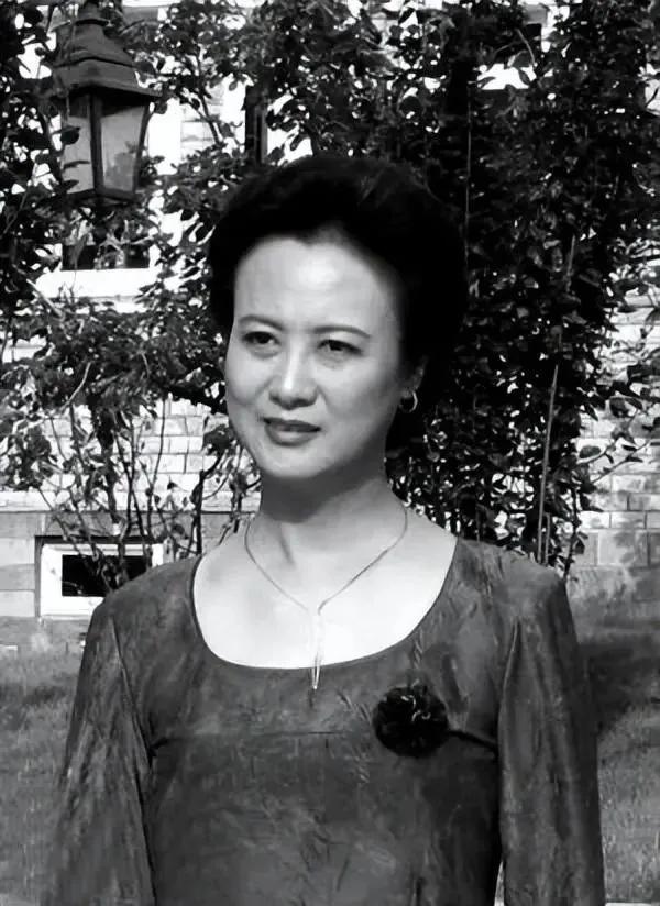 10 years after Bai Han's death, has Hai Qing, who promised to help her ...