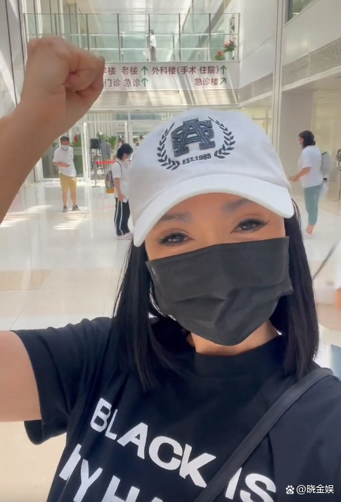 Zhang Mi: It was a hard road to fight cancer, and it took more than 9 ...