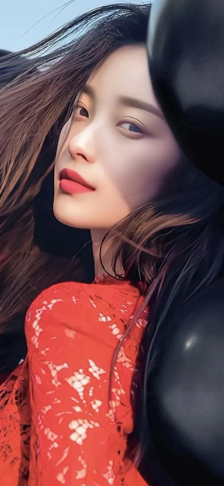 Ni Ni, women must be beautiful - iNEWS