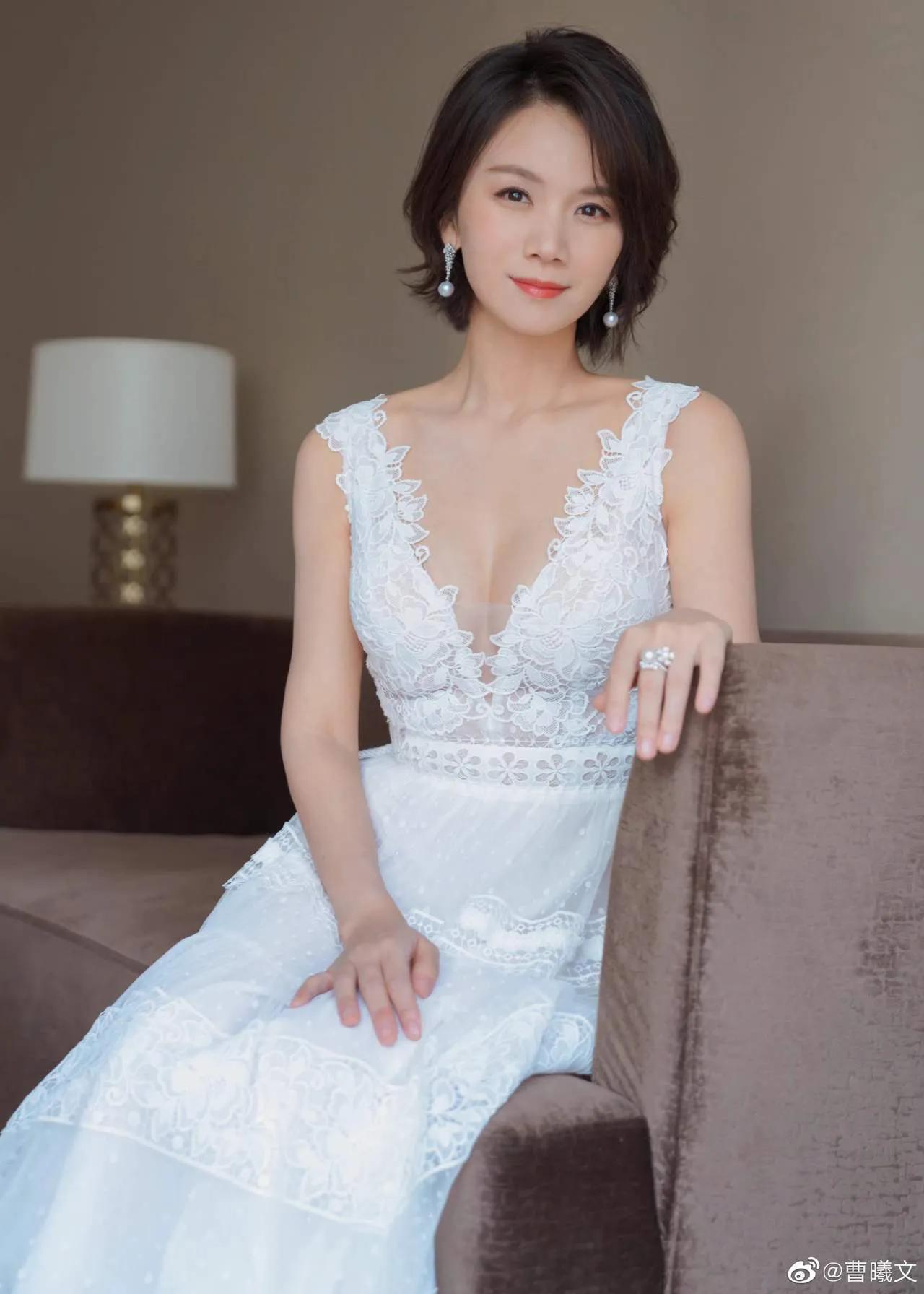 Xiwen Cao, who is beautiful and a little sexy in addition to being mature and beautiful - iNEWS