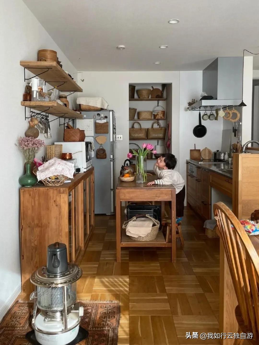 Warm home: every day in the kitchen has a steaming smell of fireworks ...