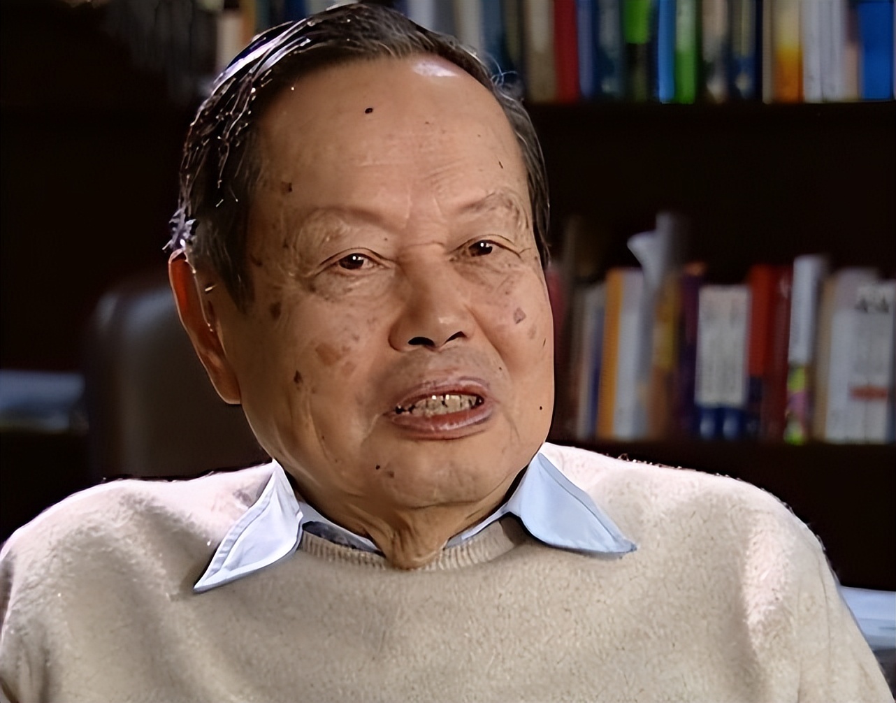 Yang Zhenning was suspected of falling and was hospitalized. 46-year ...