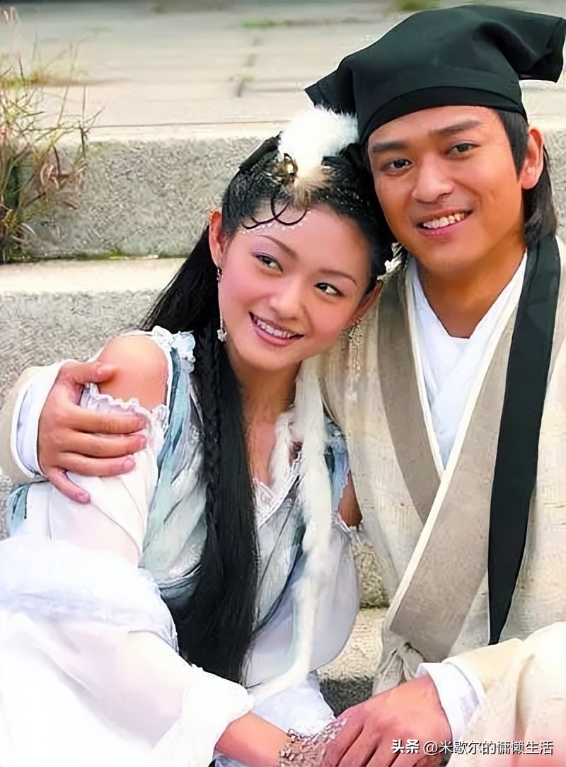 Kissing scene with Xiao 21 Xiao Xianrou, remake of "A Chinese Ghost ...