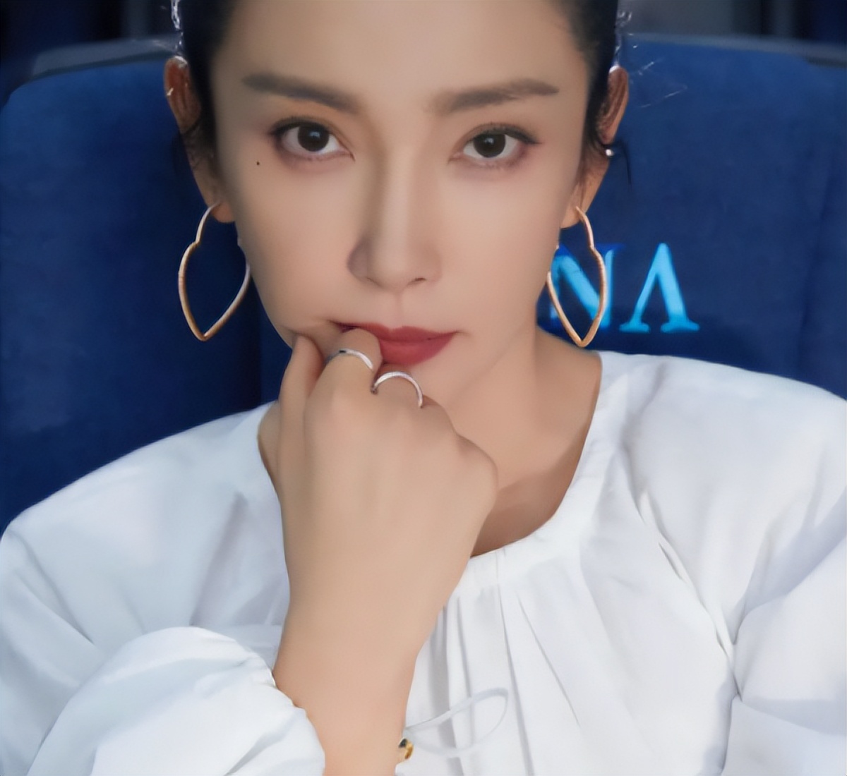 Looking at the history of Li Bingbing's fame, one knows that the help ...