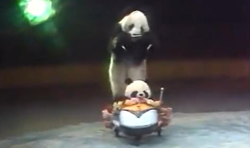 The classic scene of the Spring Festival Gala in the past, the national ...