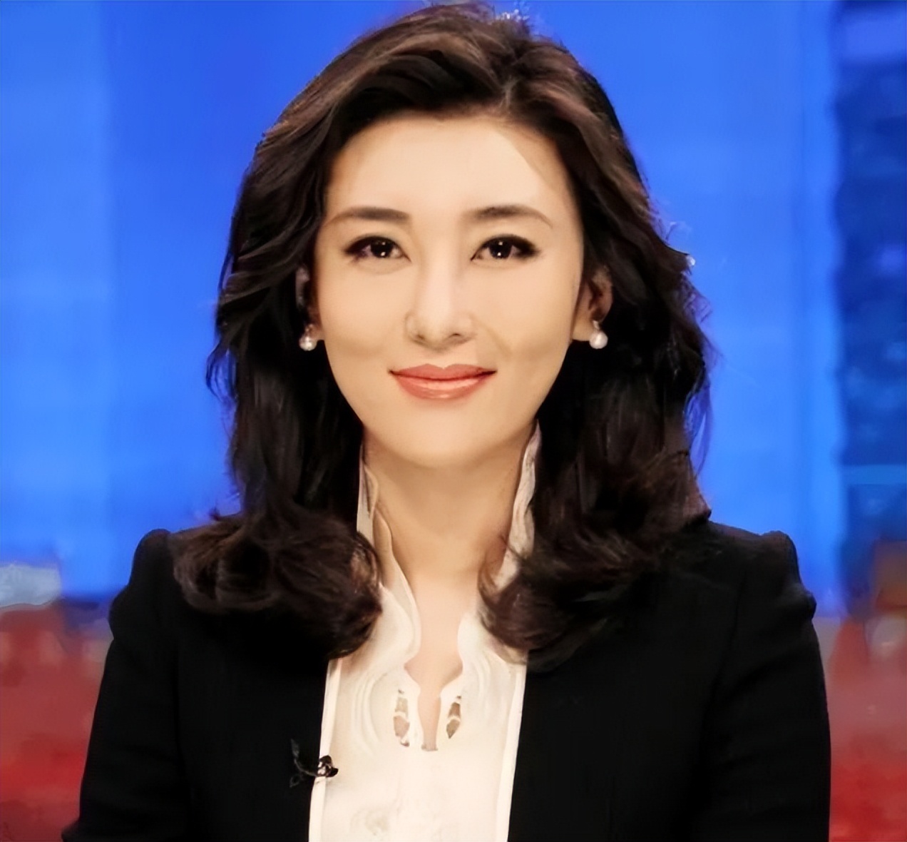 CCTV beauty anchor Li Hong: She escaped marriage and was once rumored ...