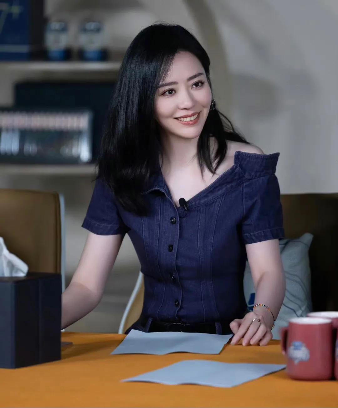 Beauty Gallery 177--Jane Zhang - iNEWS