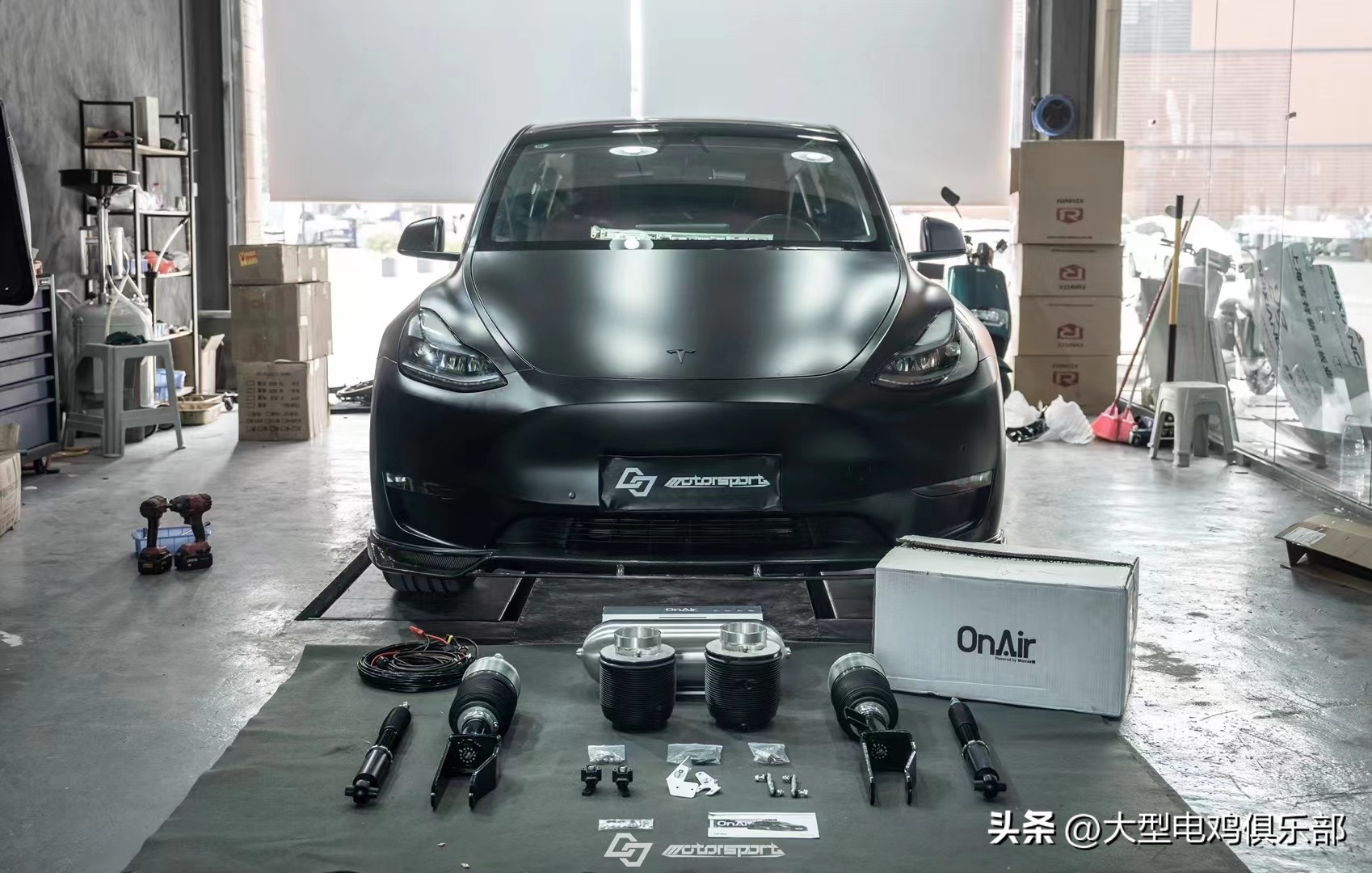 Model Y upgraded aerodynamics/carbon fiber kit/ambient light/steering ...