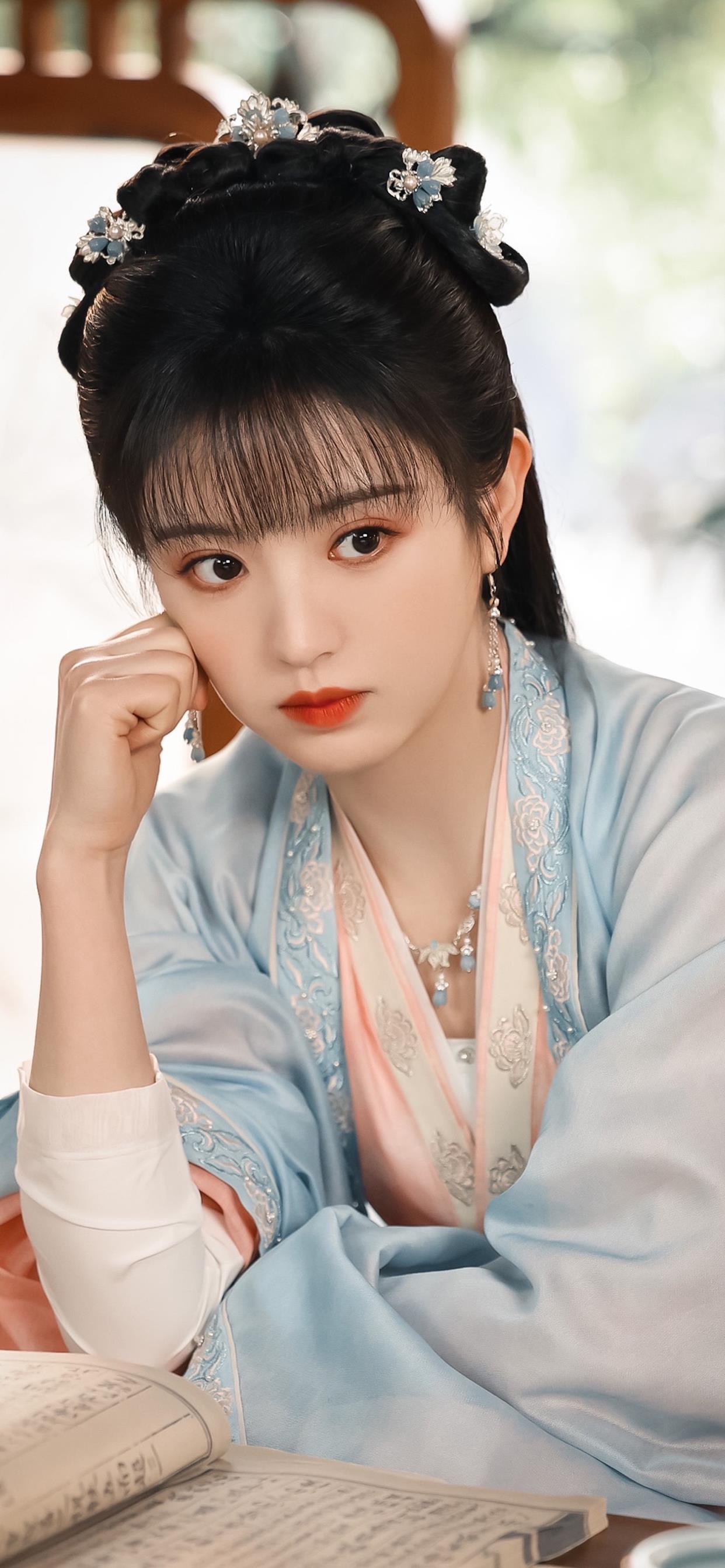 Tian Xiwei (Xiwei Tian) - the charming beauty - iNEWS