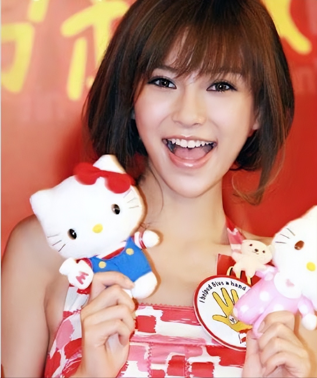 Janice Man is getting more and more "relaxed"! The front of the skirt ...