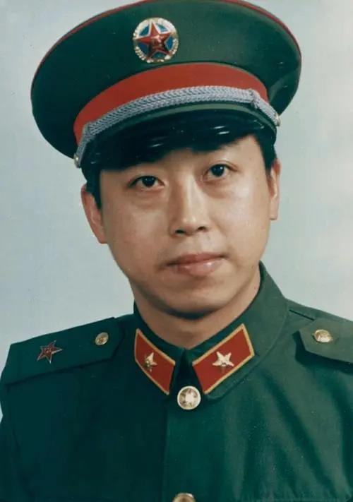 The development of PLA uniforms (2) - iNEWS