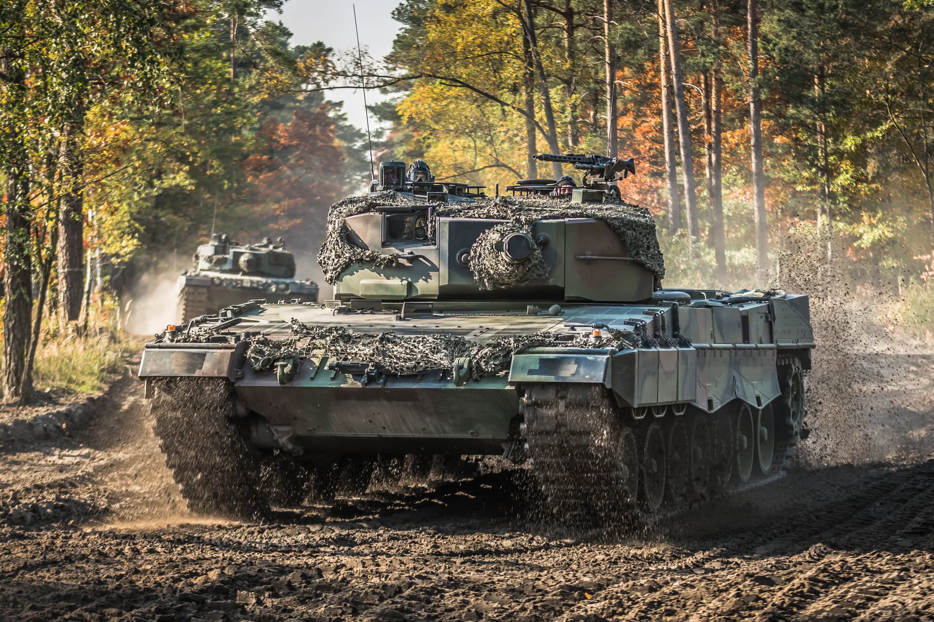 German Leopard 2 Main Battle Tank: Is It Obsolete? Can it still adapt ...