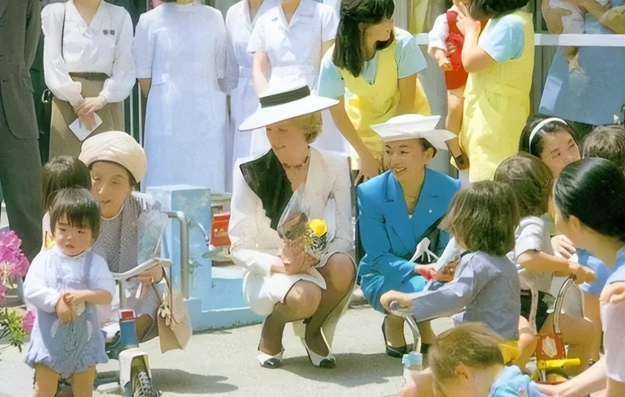 24-year-old Diana visited Japan and prepared eight sets of costumes ...