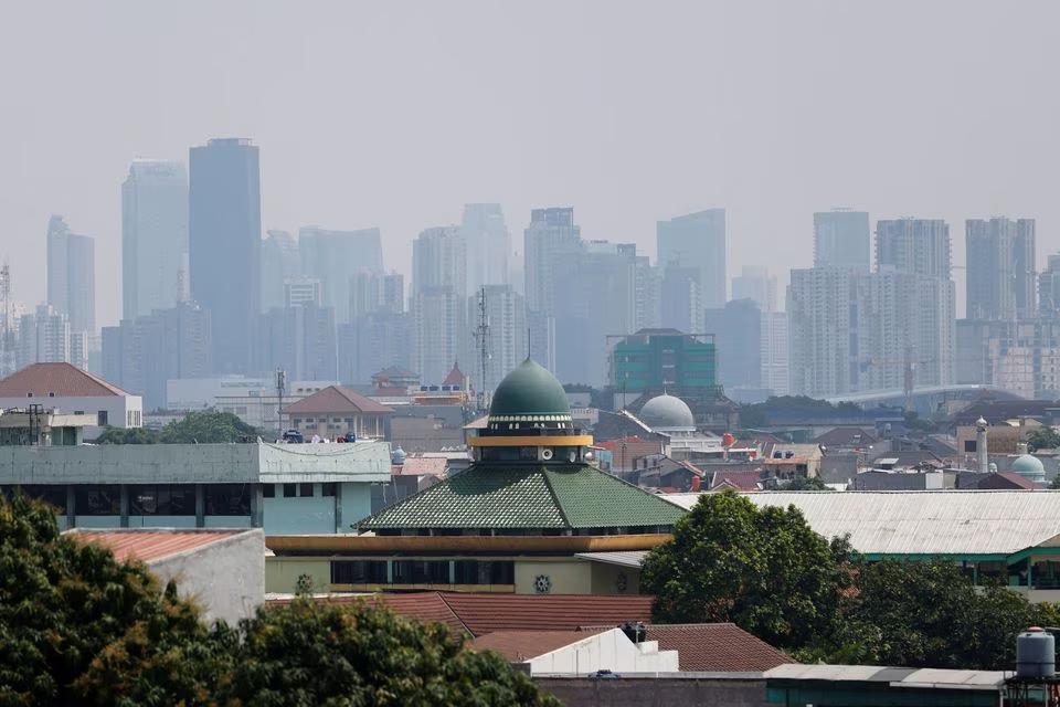 Indonesian capital Jakarta tops list of world's most polluted cities - iNEWS