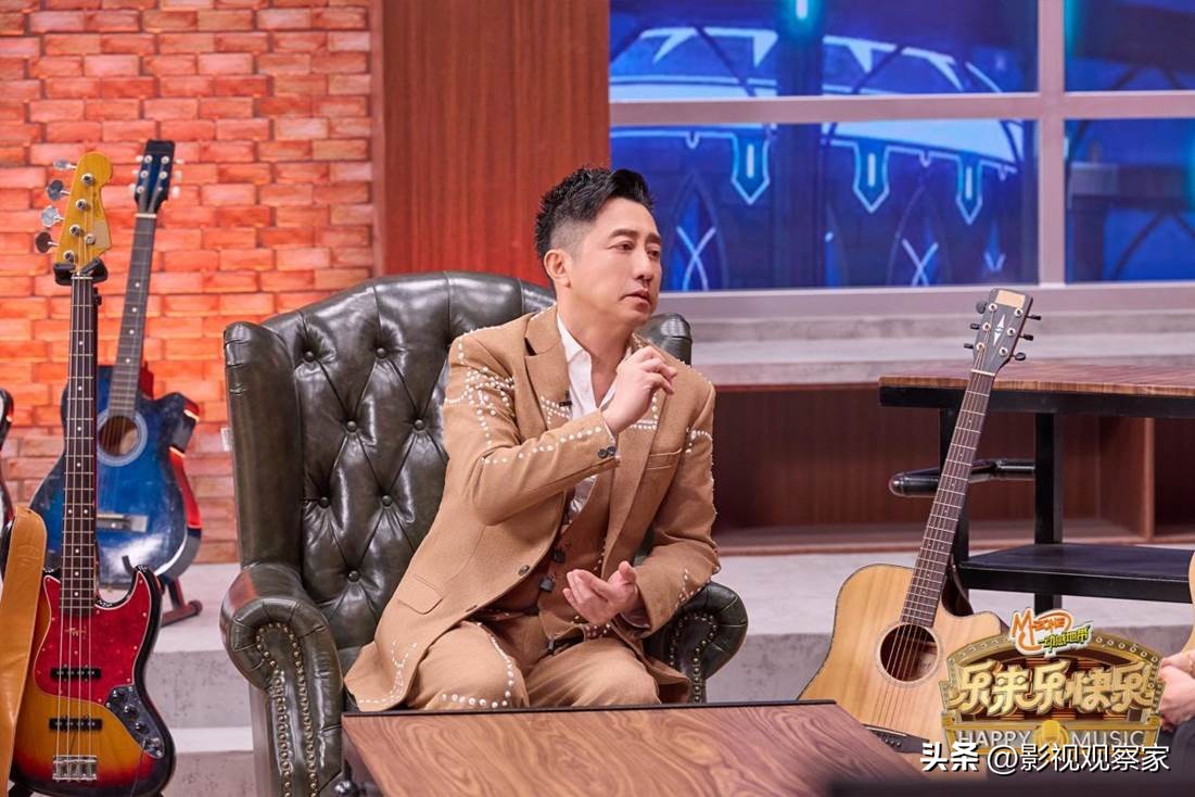 Huang Ling, the "Voiceover Diva", guest-stars on "Happy Together ...