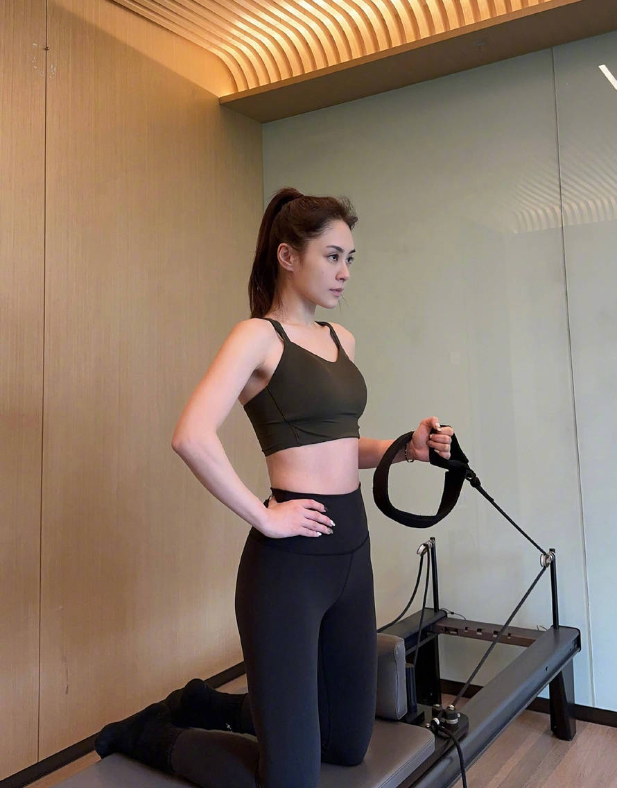 Gillian Chung posted fitness photos, her body is in good shape and her ...