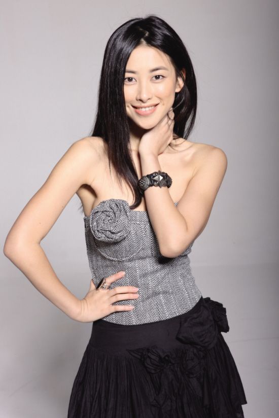 Chen Chuhe once put his foot on Zhu Zhu's lap - iMedia