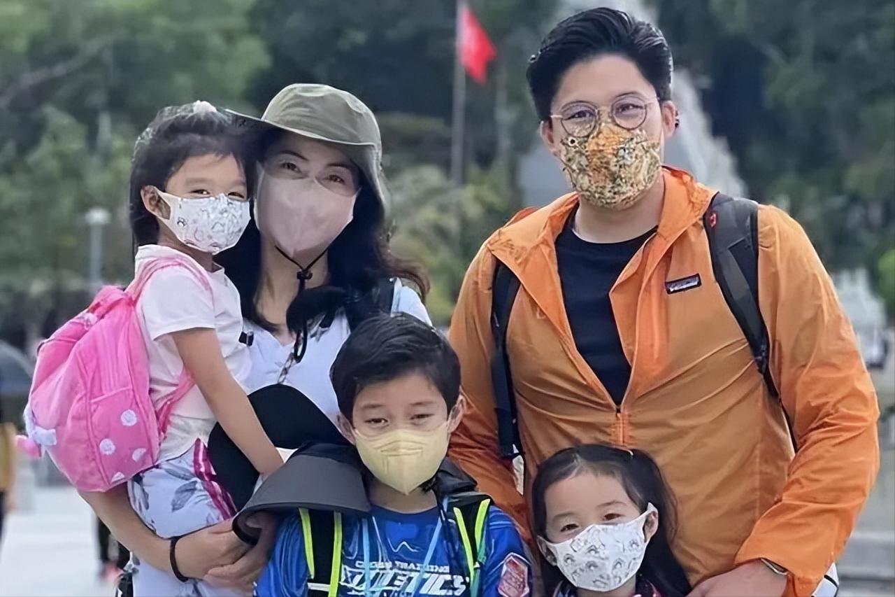 Huo Qigang's family went on a trip, the three children's faces were exposed, and Guo Jingjing's ...