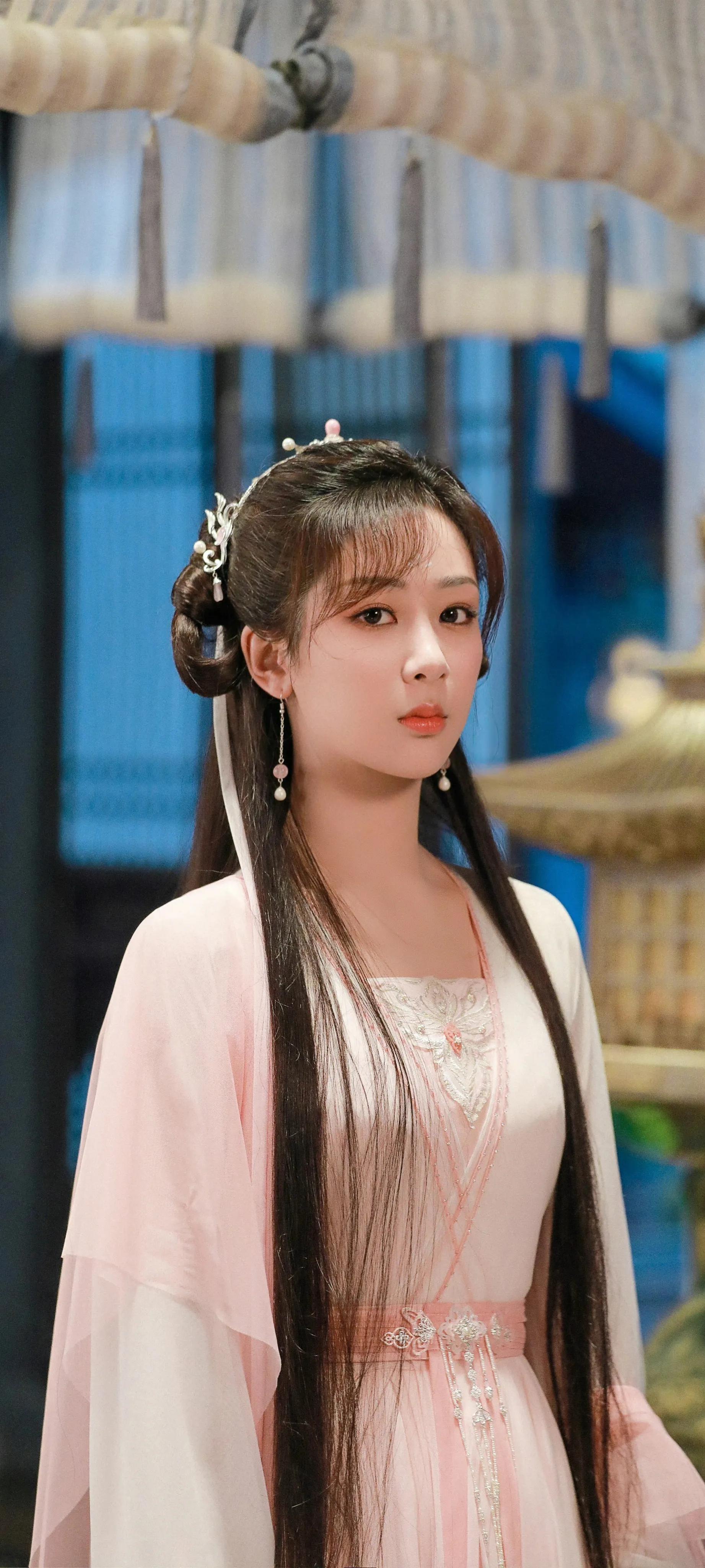 Yang Zi is an actor with acting skills and strength. Although he had ...