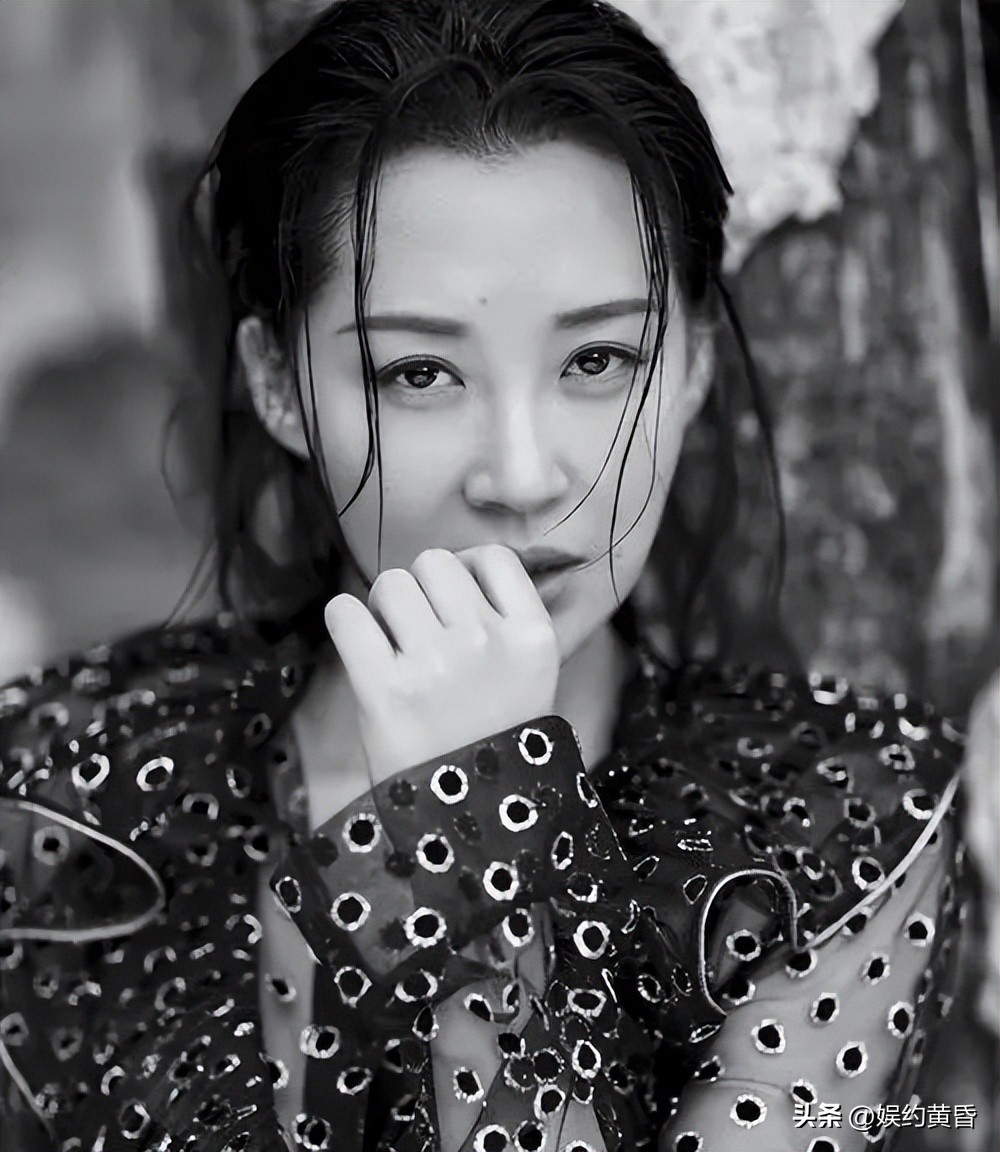 "Flirty, young and old take all", 54-year-old Xu Qing really gets older ...