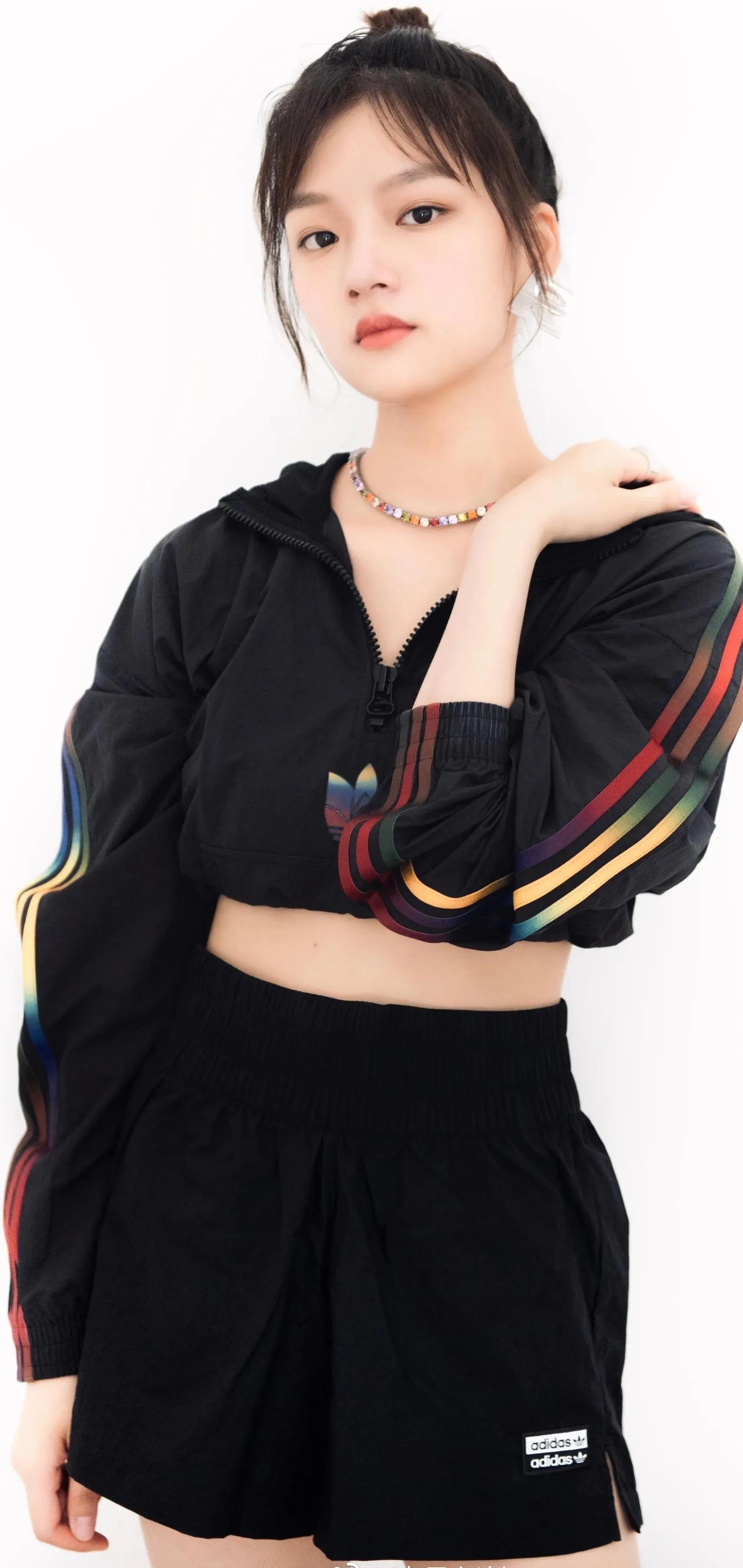 Ren Min's beautiful pictures - iNEWS