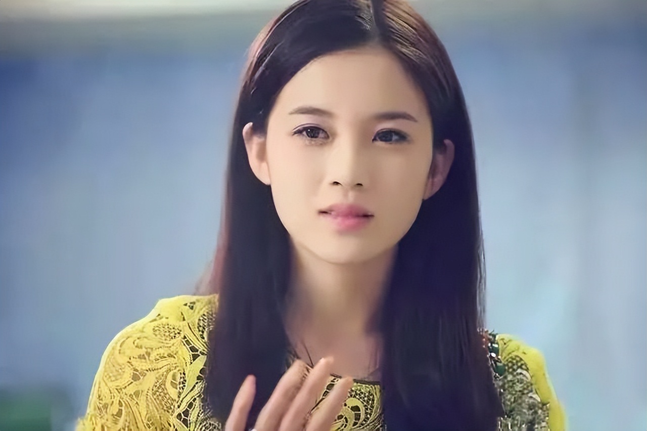 "Sister Lang" Zhao Yingzi and Gillian took a group photo, suspected of ...