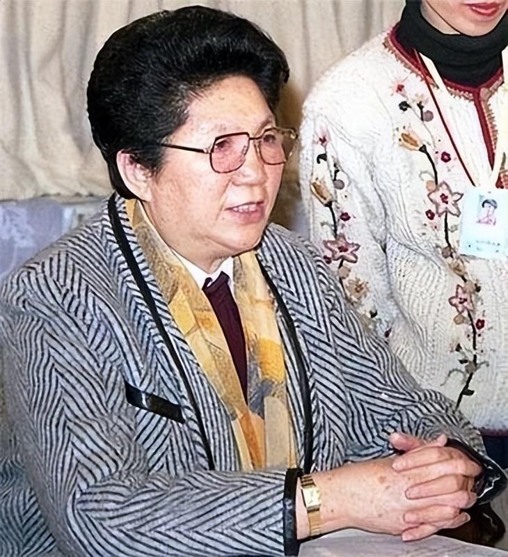 Chen Muhua: The daughter of the Air Force Commander of the National Army and the second female ...