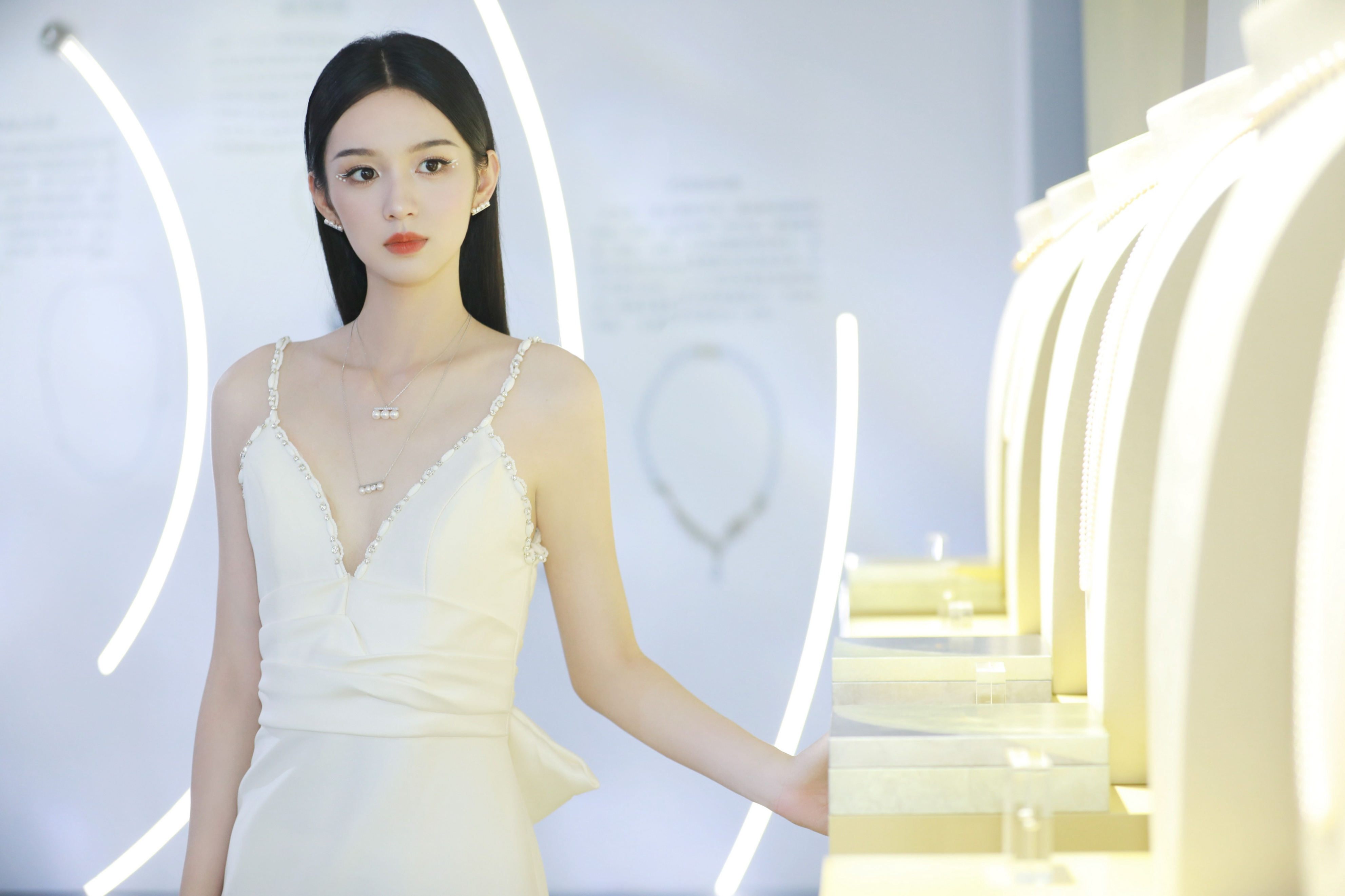 TASAKI elegantly presents the TASAKI balance series balance of the ...