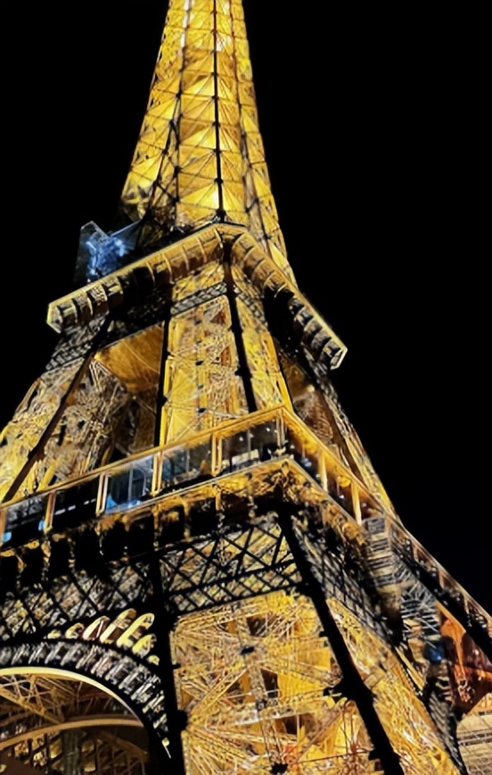 The Urban Transformation of Paris: From Medieval to Industrial ...