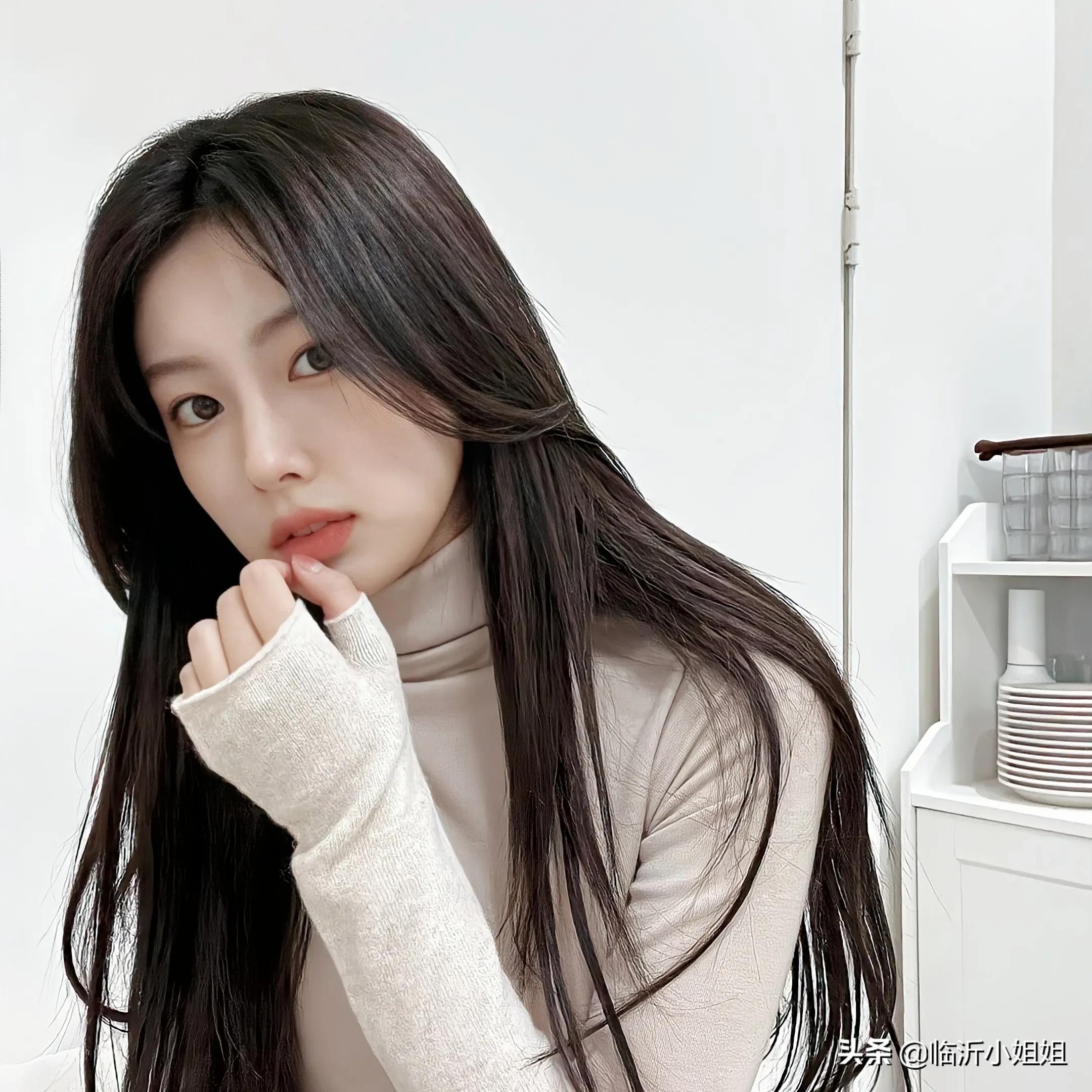 Jiang Huiyuan, a goddess singer with a beautiful face, the beauty of a ...