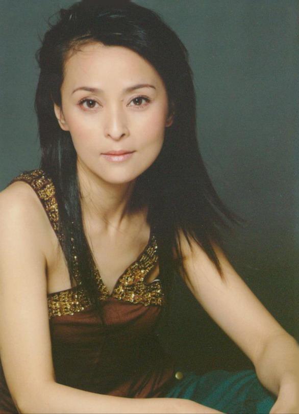 He Yin: After 13 years of holding red, Huang Zhizhong was abandoned ...