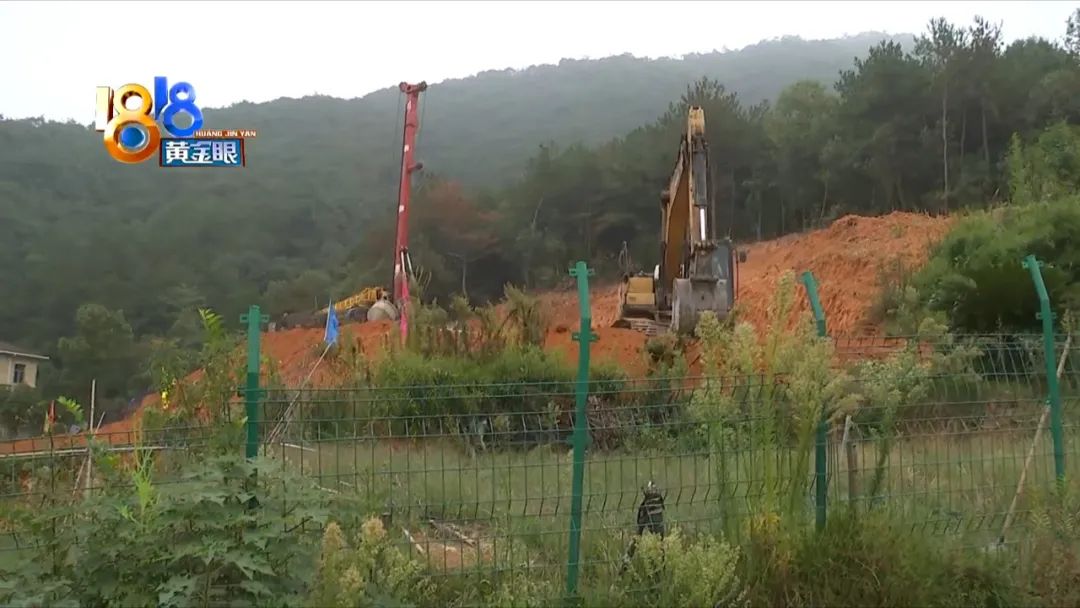 Self-built villa on 2,000 square meters is worried about construction next door - iNEWS