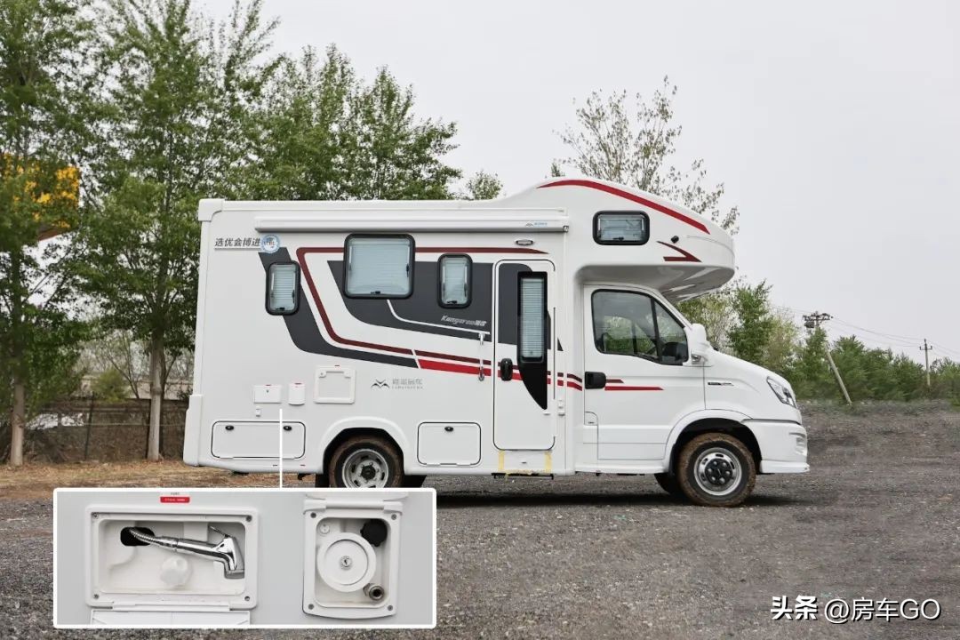 This RV is perfect for in-car cooking! Steaming, frying and grilling ...