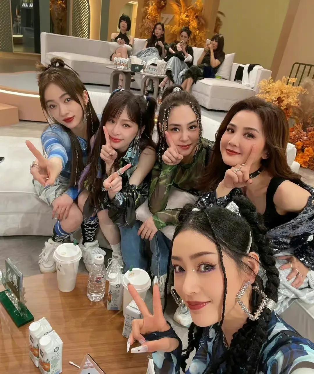 The latest news from the entertainment industry, there are many stars ...