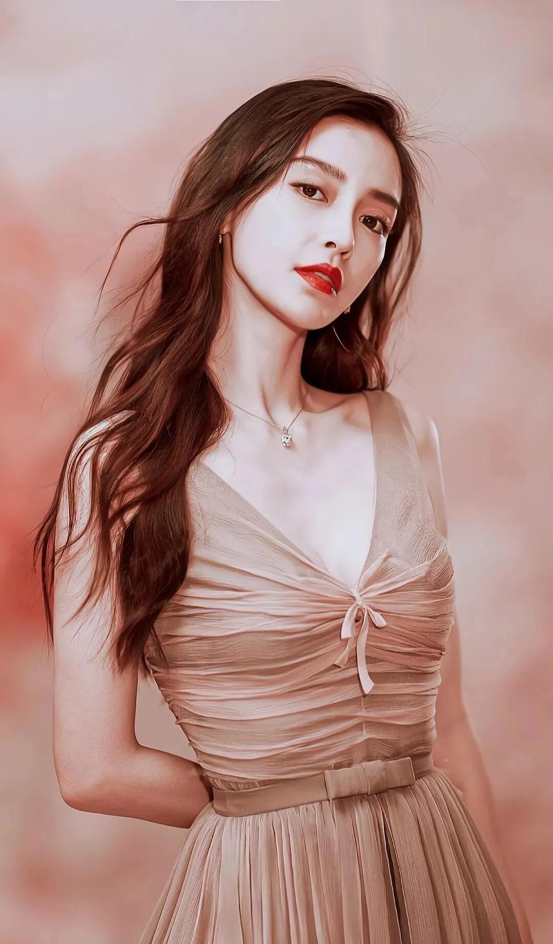 Angelababy is so beautiful in her wedding dress - iNEWS