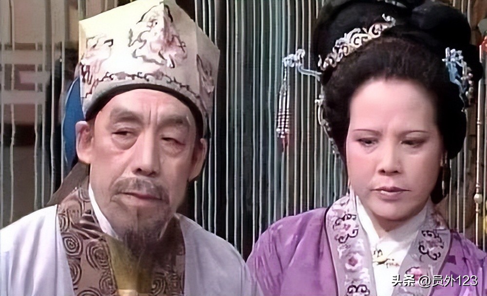 Zhang Sheng reads Thirty-six of the Red Chamber: Mrs. Xing, although ...