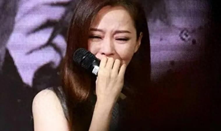 Zhang Liangying was defrauded of money and sex for 15 years, had her breasts nailed, and finally ...