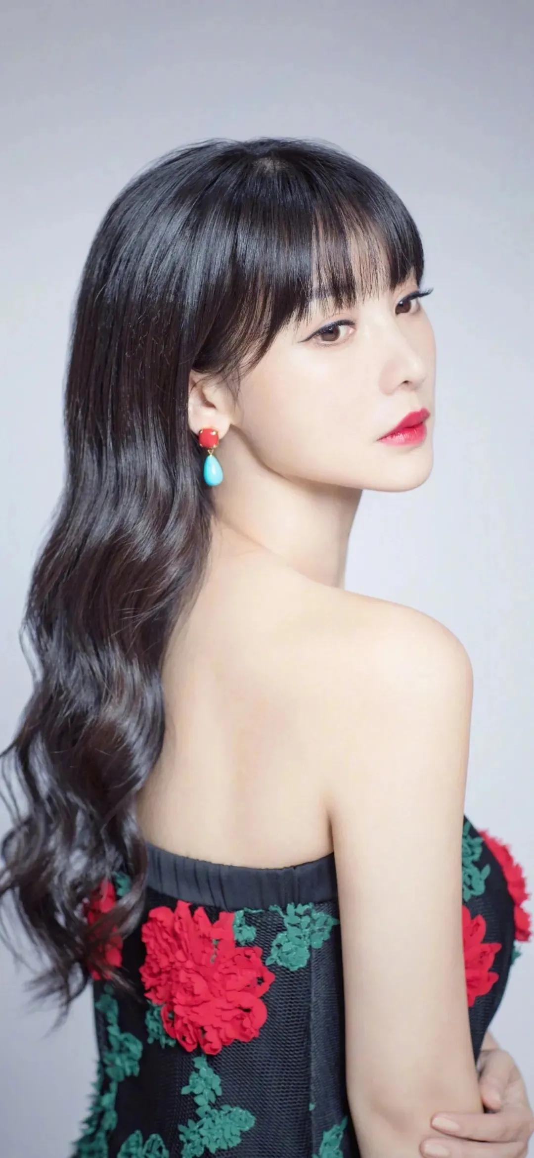 Liu Yan photo wallpaper - iNEWS