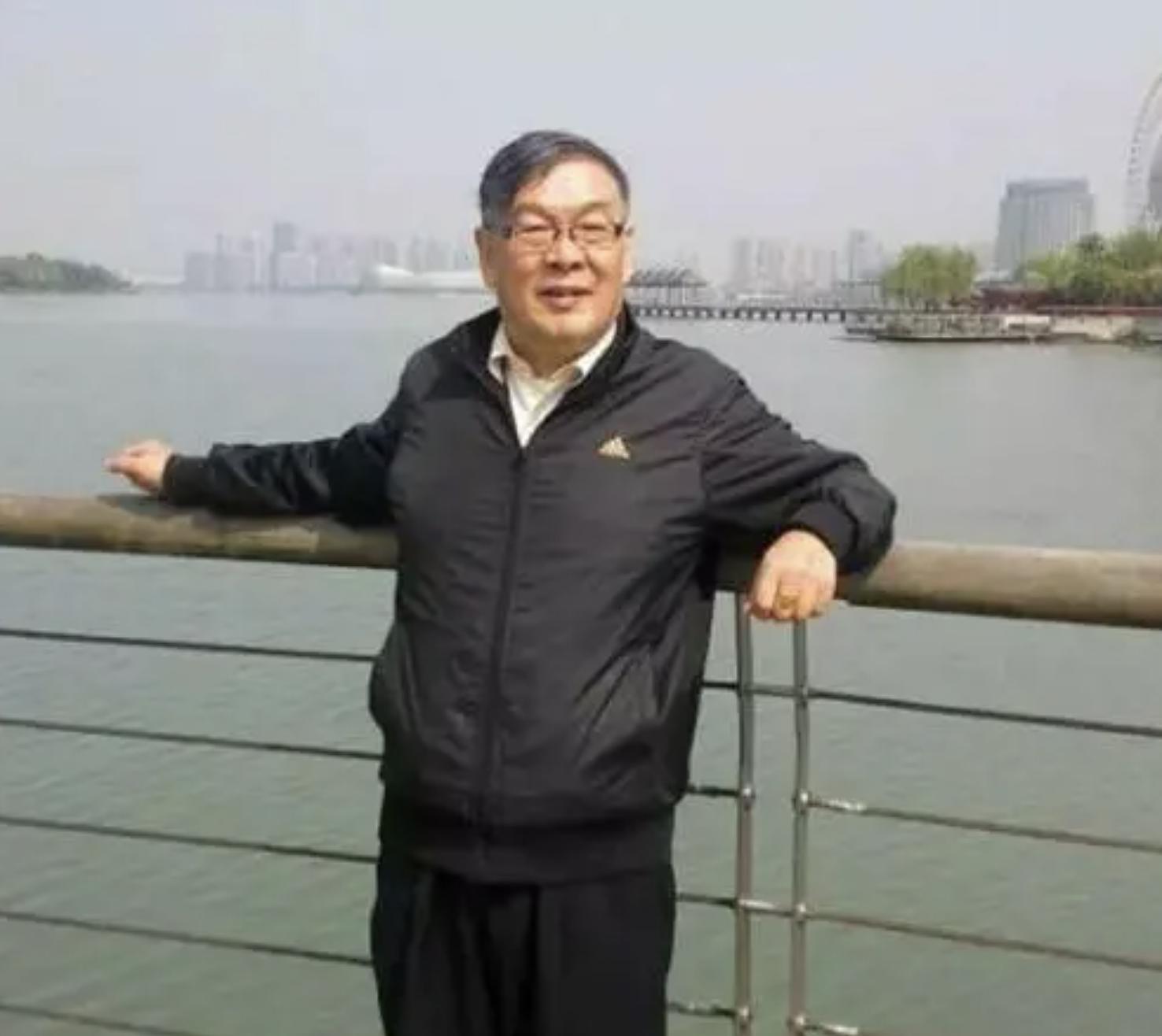 He used to be an effective member of the "Gang of Four", was sentenced ...