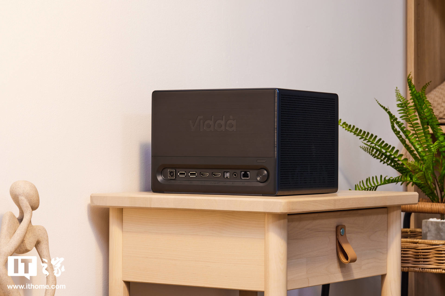 Vidda 4K Full Color Laser Projector C1 Photo Tour: Versatile Shape ...