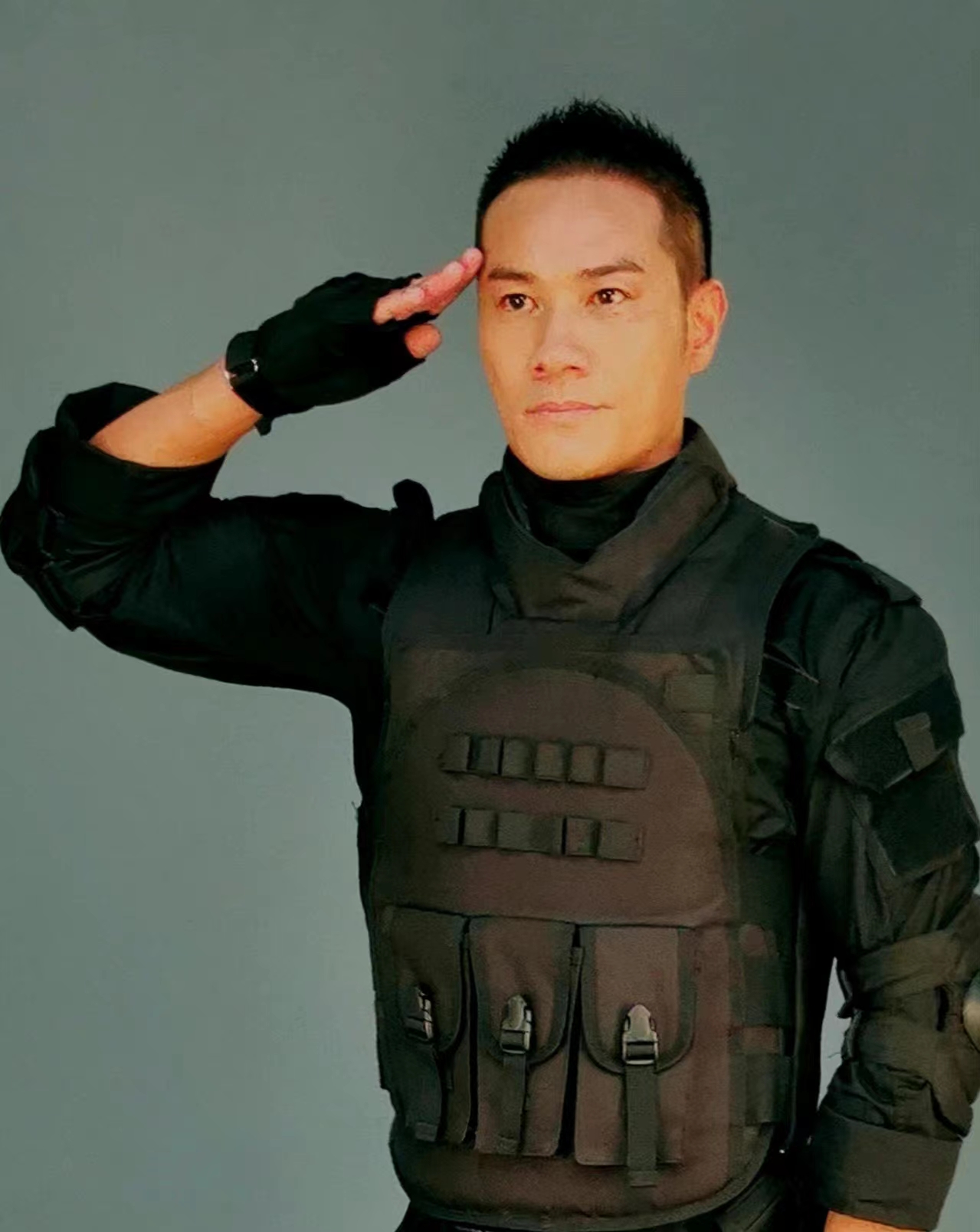 Hong Kong star Huang Junfeng was slashed three times in the mainland!He ...