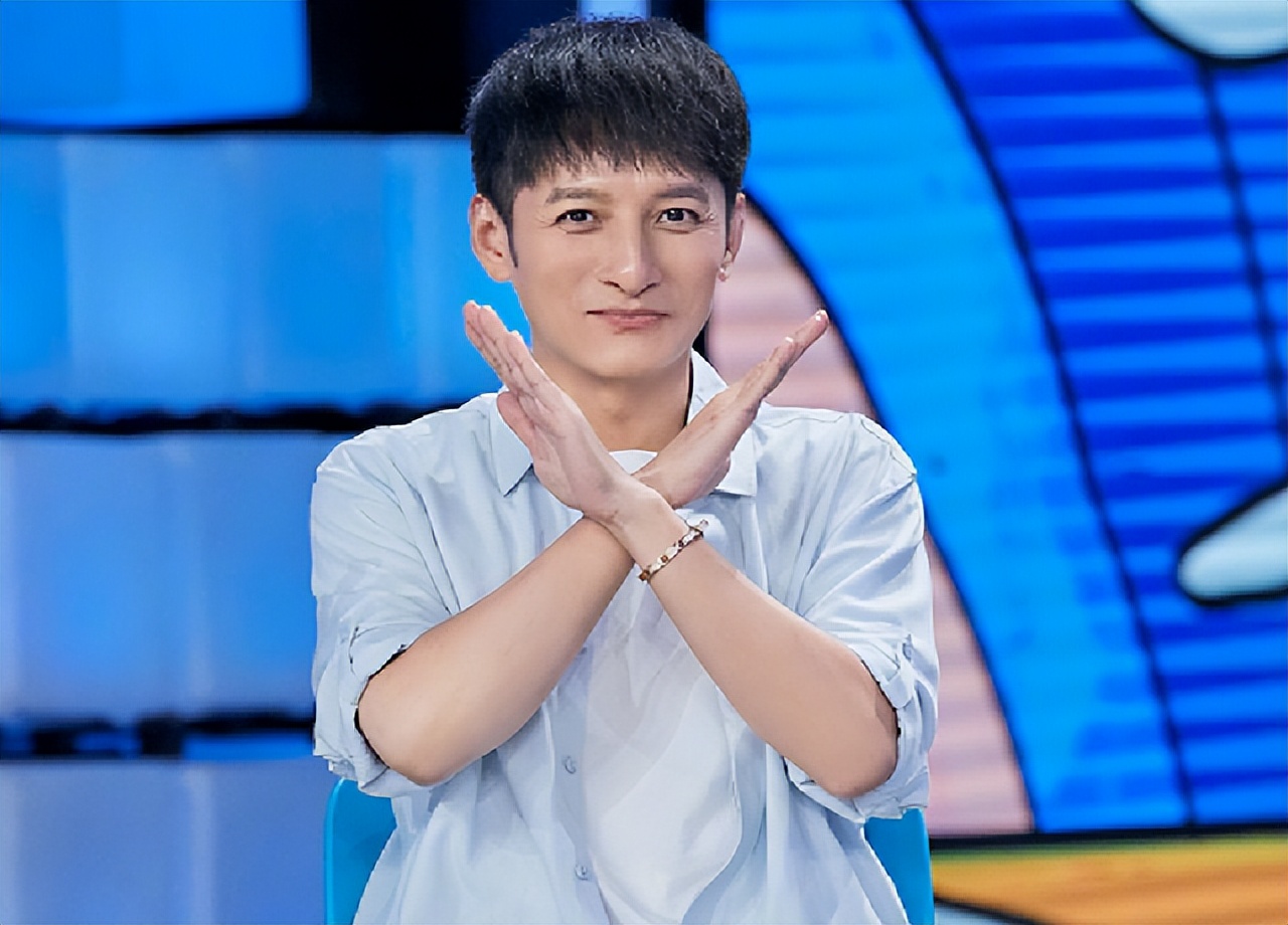 After a long absence, Li Weijia updated his Weibo dynamics and posted ...