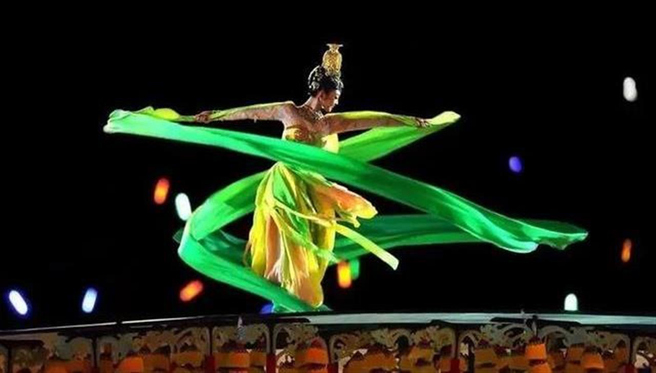 Zhang Yimou became famous in one fell swoop, but she became permanently ...