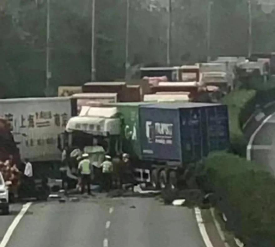 Shocking car accident! The horrific truth is exposed! - iMedia