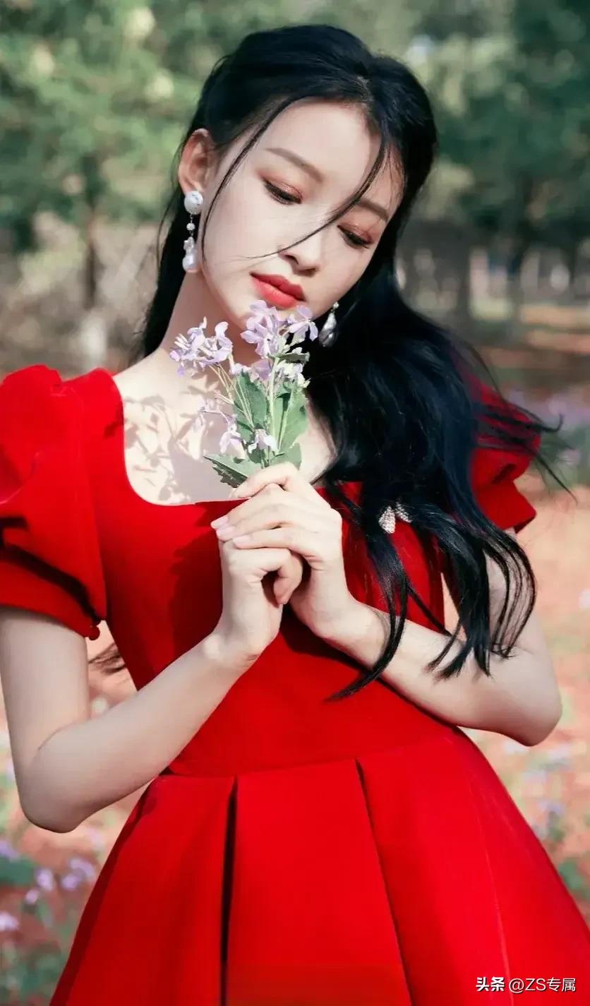 Sun Yi, Qiao Xin, Yang Chenchen - iNEWS