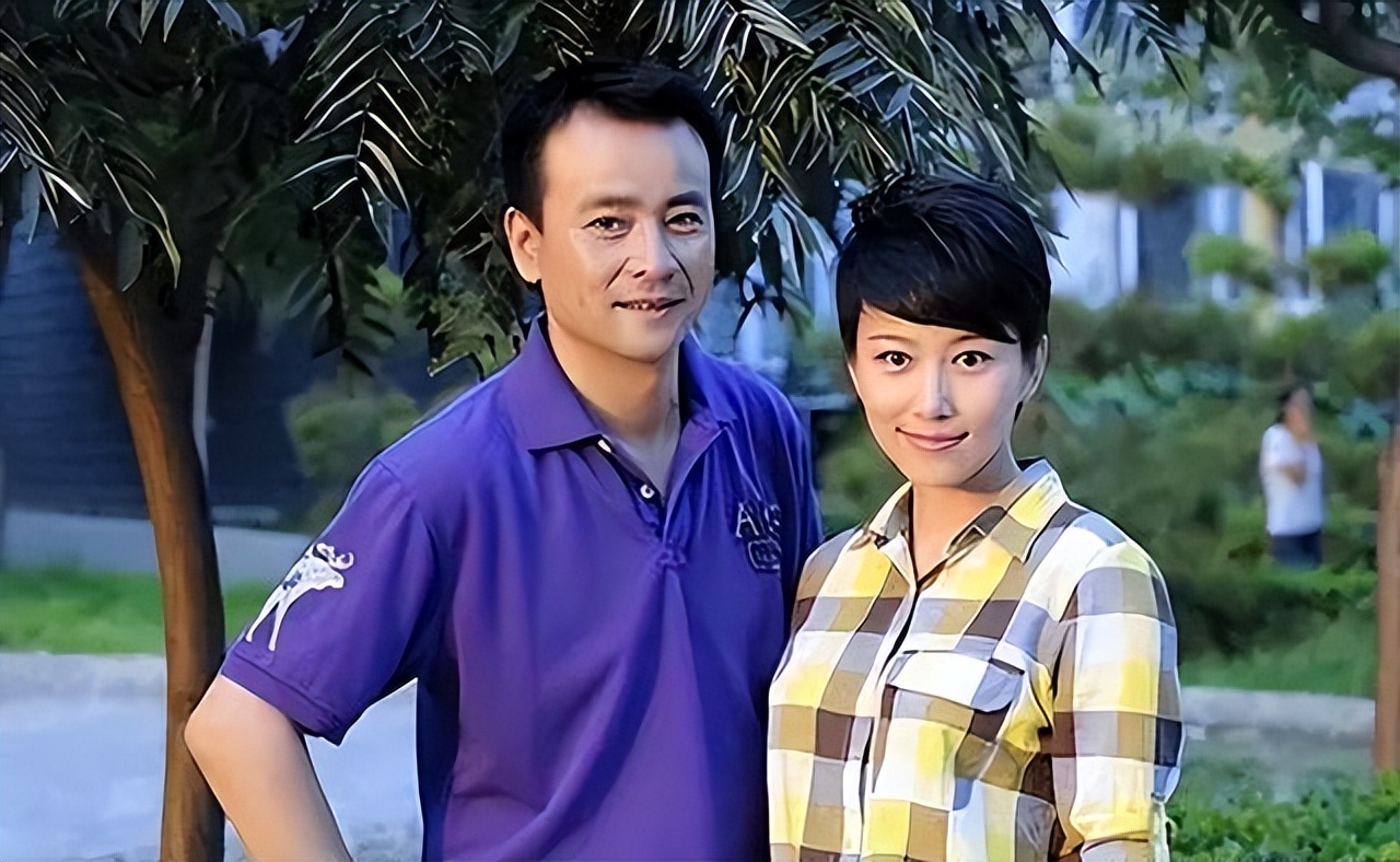 Actor Luo Gang: Accompanying his beautiful wife, Hao Lei, who is 23 years younger than her ...